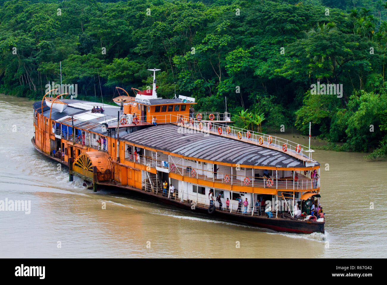 Paddle steamer also known as Rocket on the Gabkhan Channel. Jhalakathi ...