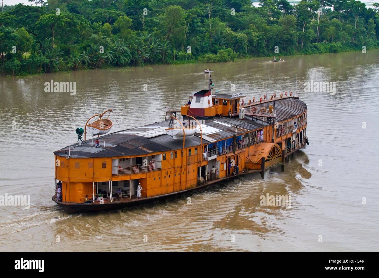 Paddle steamer also known as Rocket on the Gabkhan Channel. Jhalakathi ...