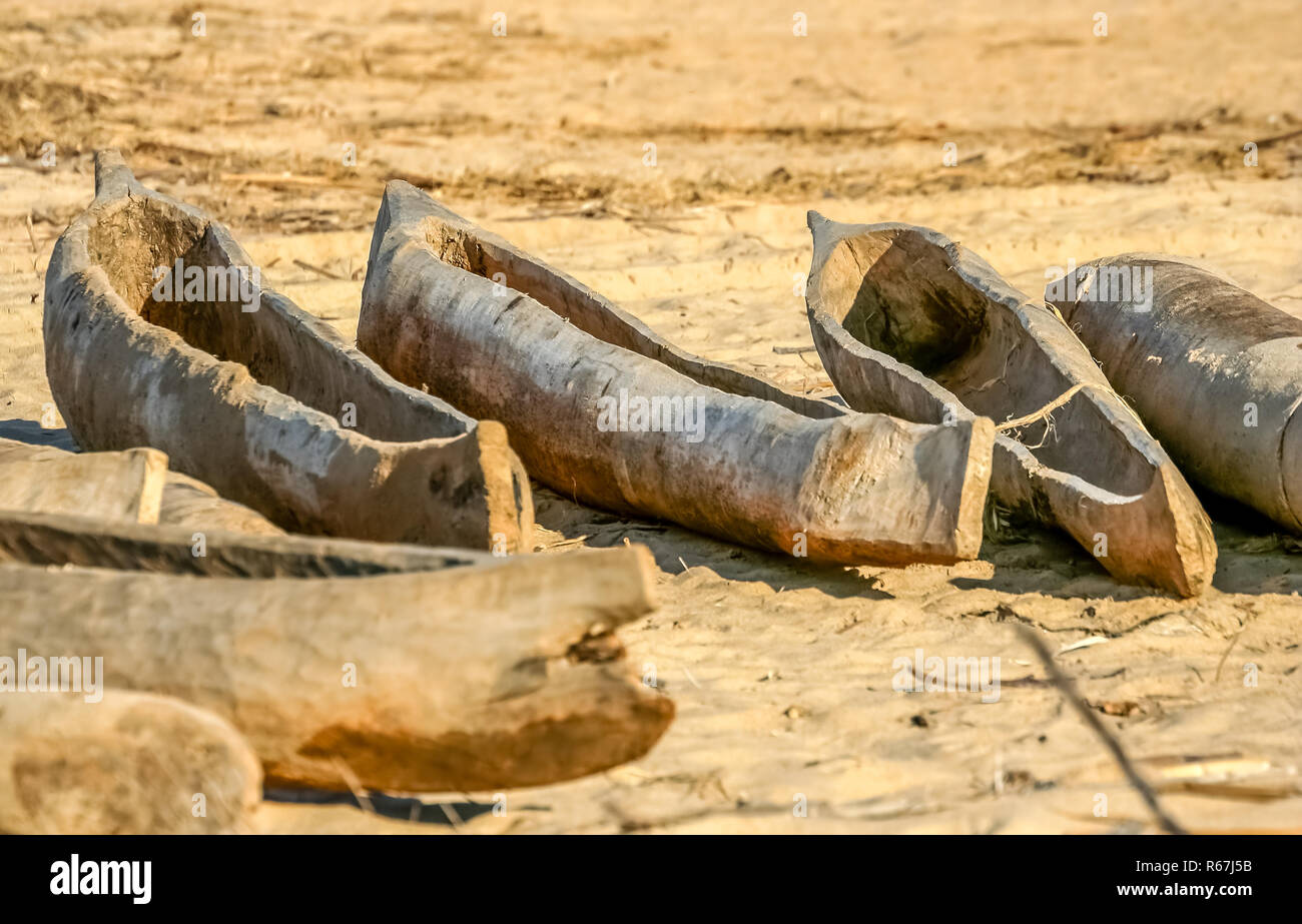 Traditional wooden fishing pirogues Stock Photo - Alamy