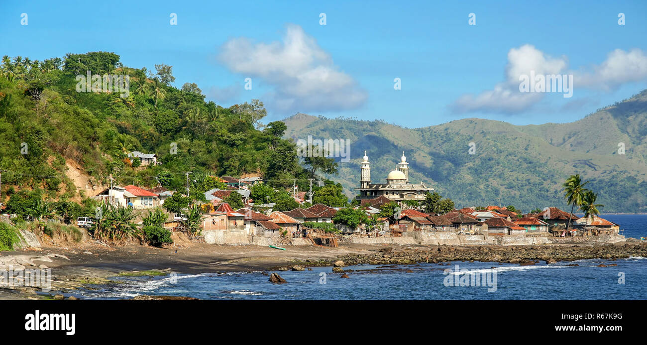 Flores indonesia ende beach hi-res stock photography and images - Alamy