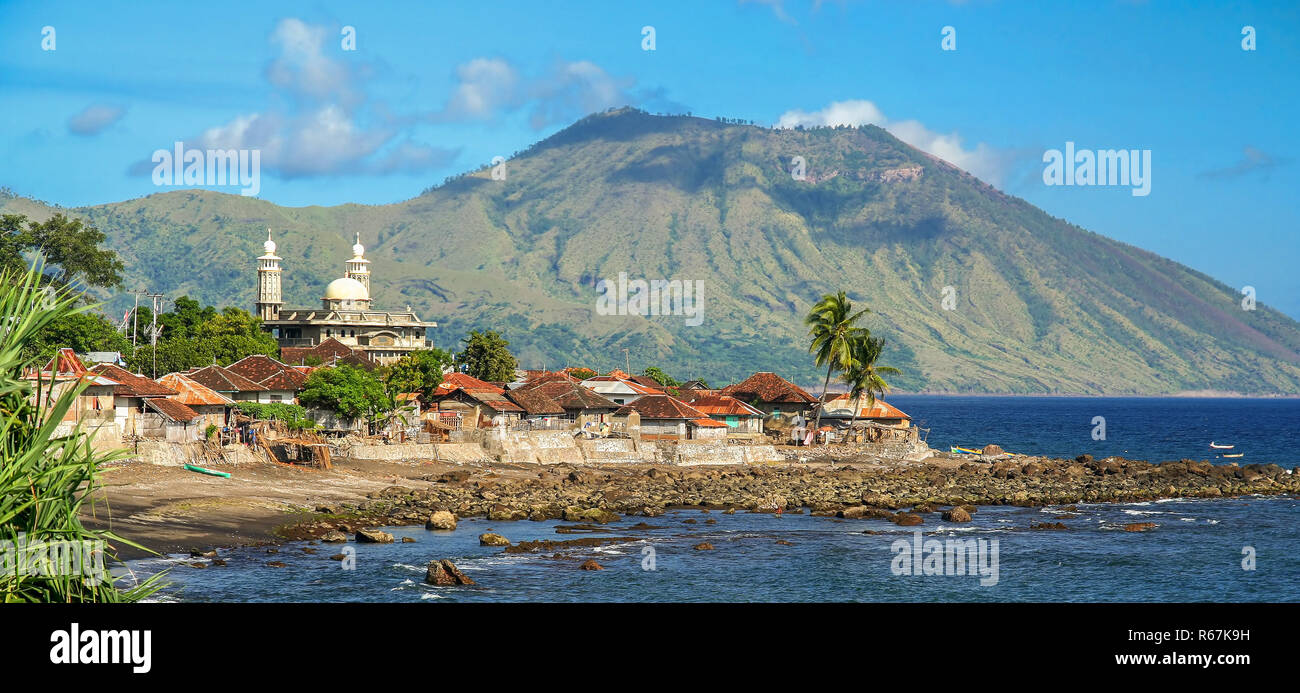 Ende town in Flores Stock Photo - Alamy