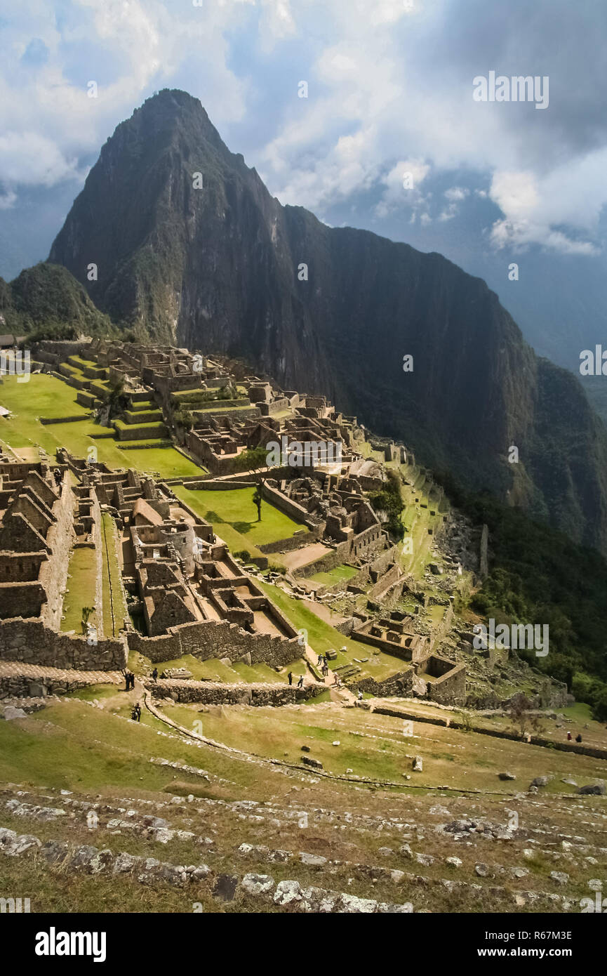Ancient inca town of Machu Picchu Stock Photo - Alamy