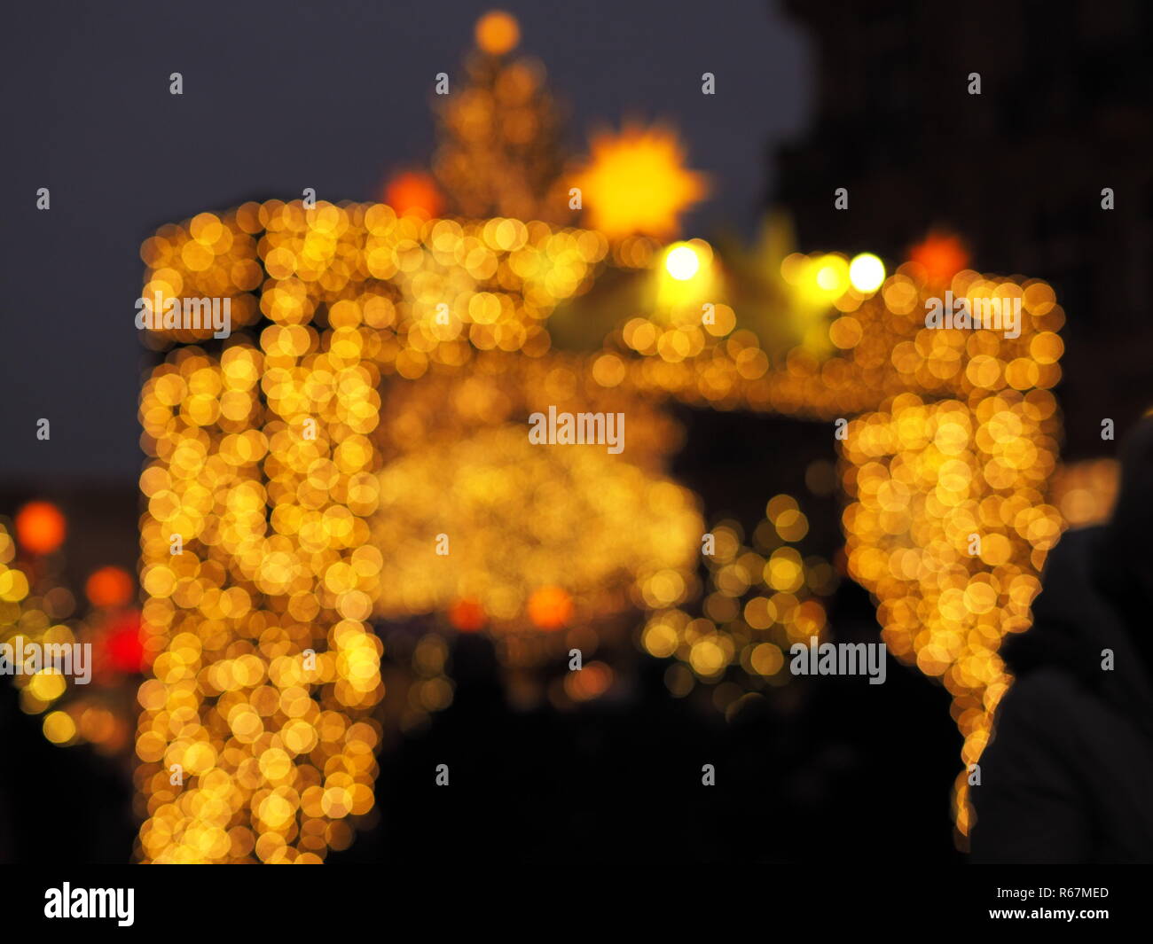 COLOGNE, GERMANY - DECEMBER 09, 2017. Christmas market in Cologne ...