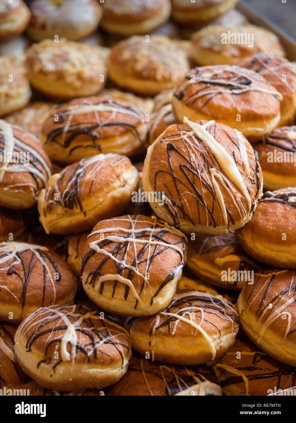 Freshly made sweet doughnuts hi-res stock photography and images - Alamy