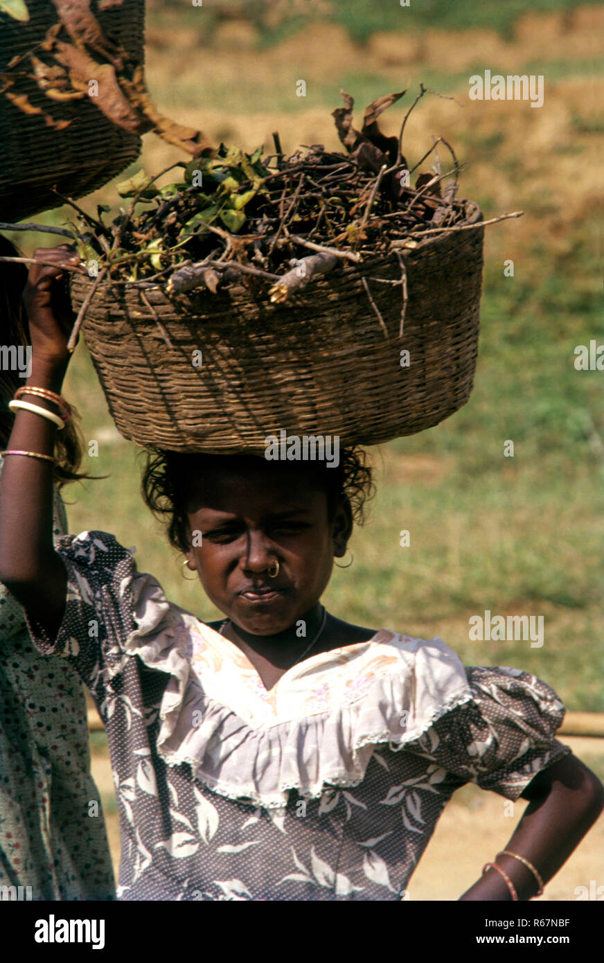 Poor labour hi-res stock photography and images - Alamy