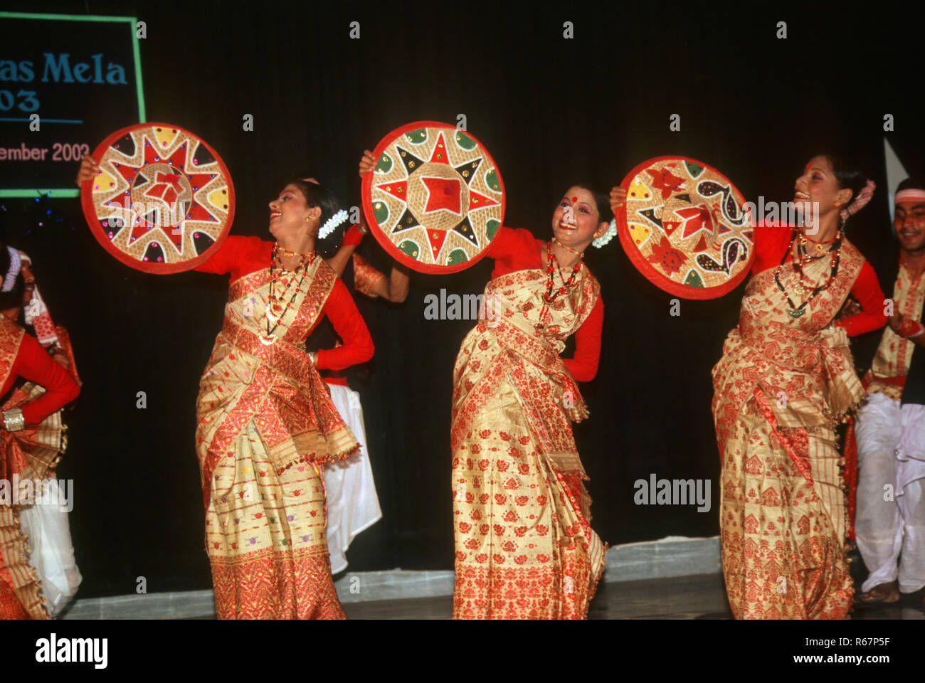 Dancing bihu hi-res stock photography and images - Alamy