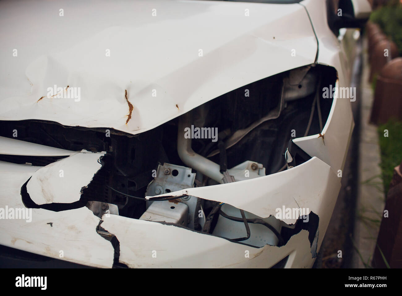 Broken car headlight close-up. Car after the accident Stock Photo - Alamy