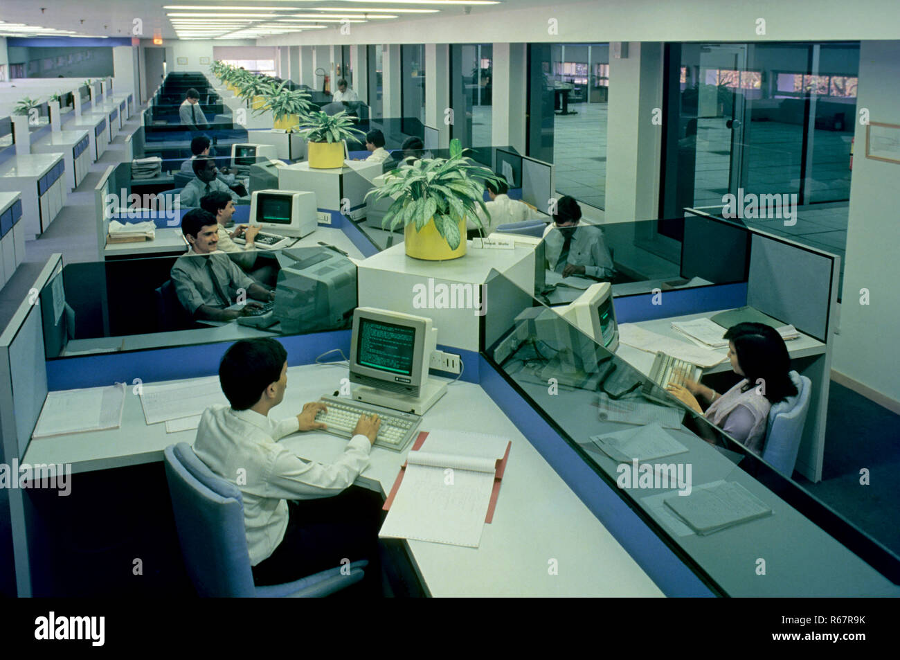 Operating staff hi-res stock photography and images - Alamy