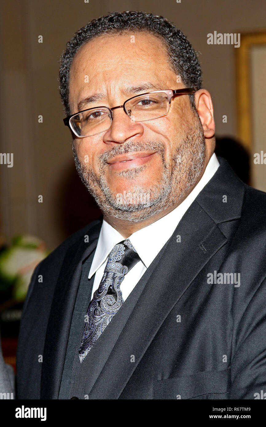 NEW YORK, NY - APRIL 14: Dr. Michael Eric Dyson attends Aretha Franklin ...