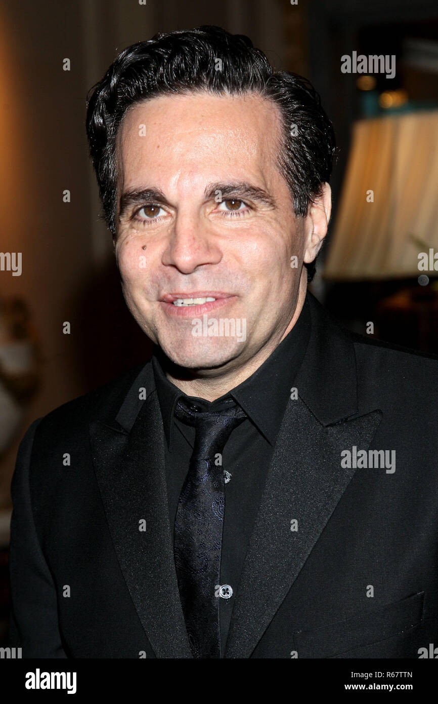 NEW YORK, NY - APRIL 14: Comedian Mario Cantone attends Aretha Franklin ...