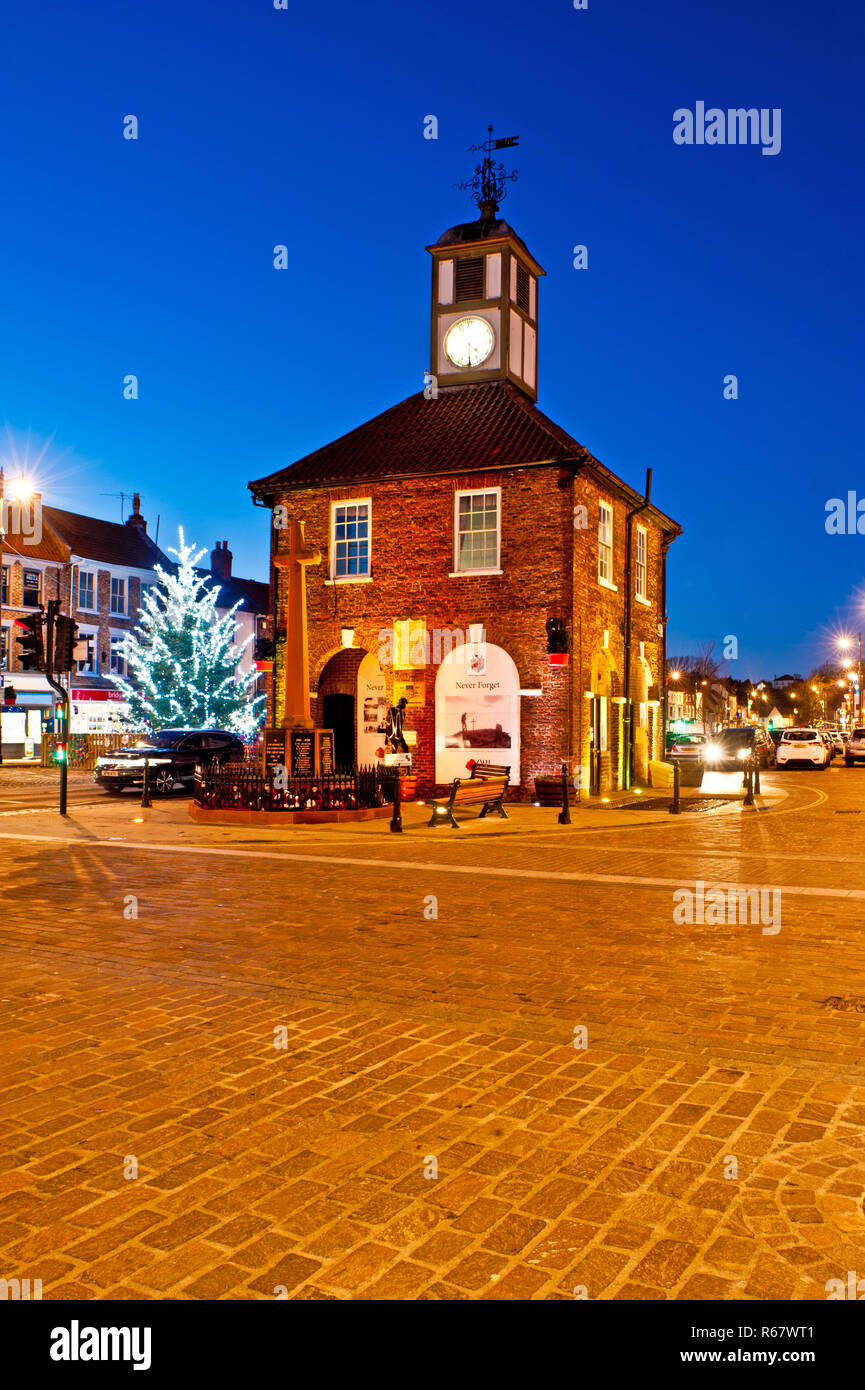Yarm high street at Christmass, Yarm on Tees, North East England Stock ...