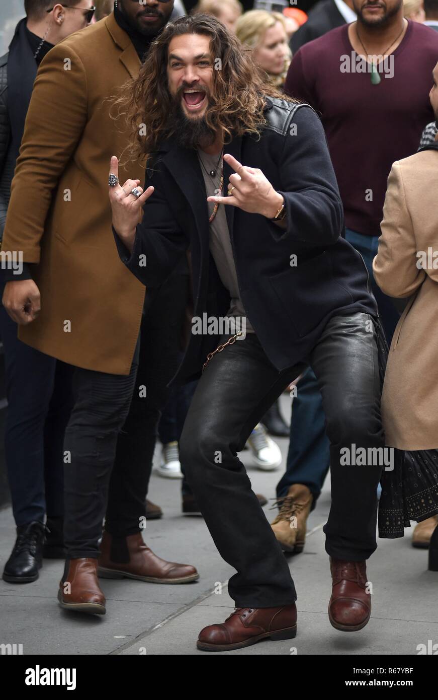 New York Ny Usa 3rd Dec 2018 Jason Momoa Out And About For