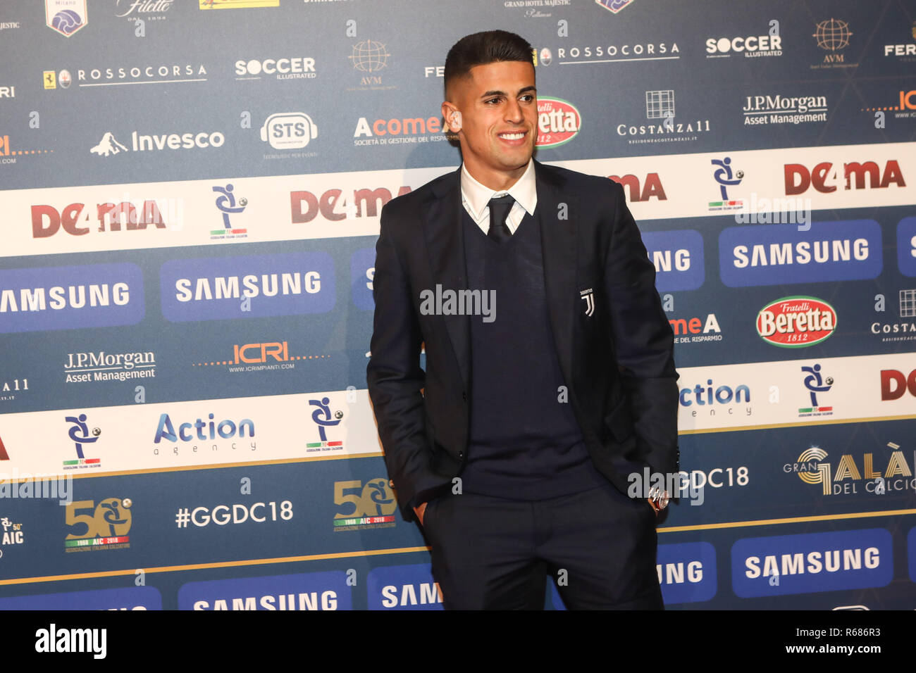 Joao cancelo inter hi-res stock photography and images - Alamy