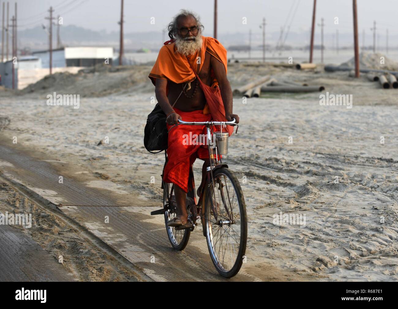 Paddle of a cycle hi-res stock photography and images - Alamy