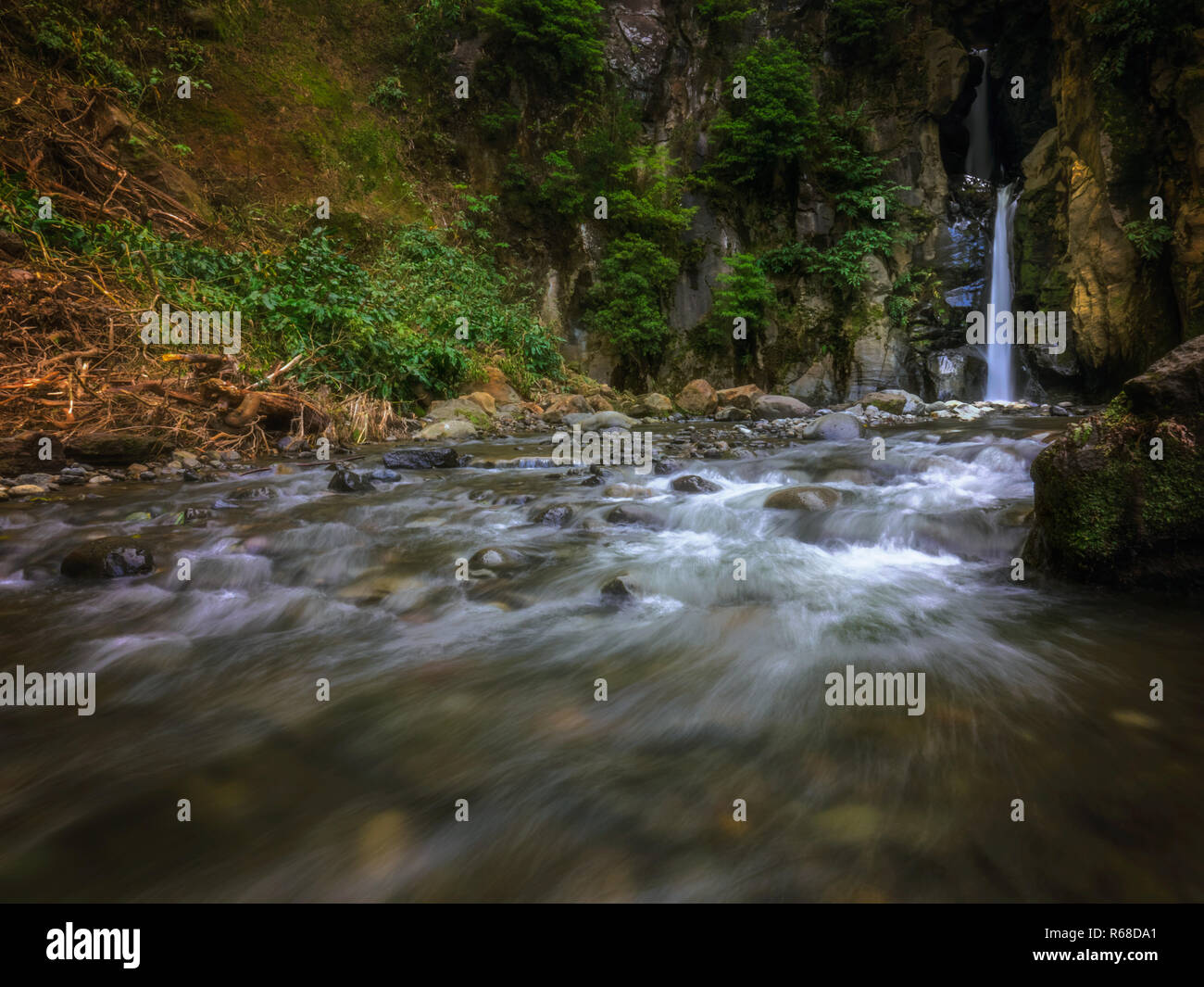 Two Tiered Waterfall High Resolution Stock Photography and Images - Alamy