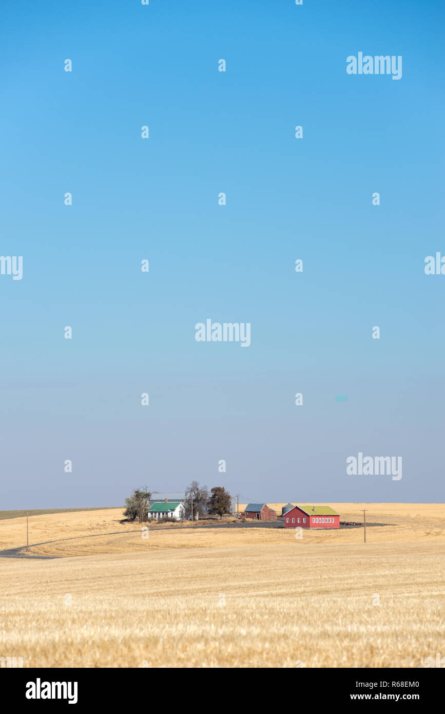 Farm on the prairie of Eastern Washington Stock Photo - Alamy