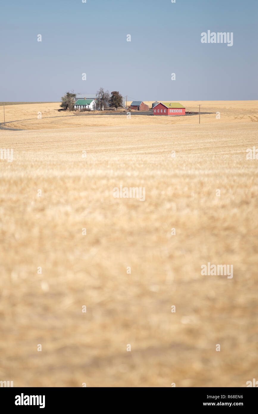 Farm on the prairie of Eastern Washington Stock Photo - Alamy
