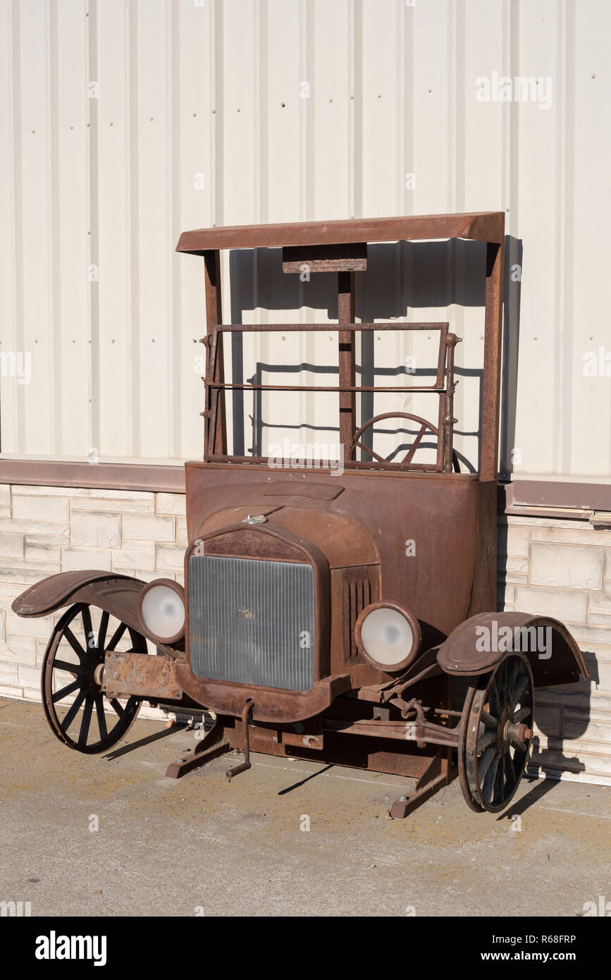 Car sculpture hi-res stock photography and images - Alamy