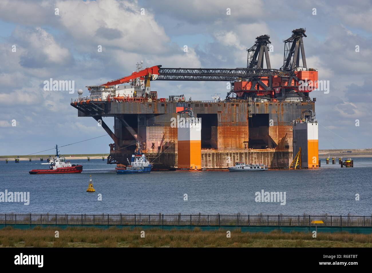 Rusty maritime structure Stock Photo - Alamy