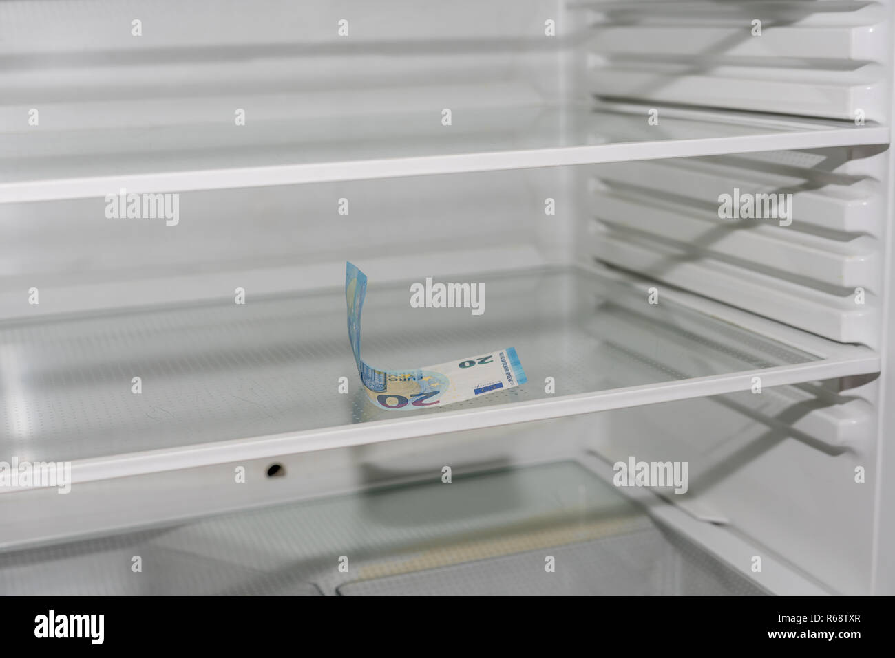Empty Out Refrigerator Stock Photos & Empty Out Refrigerator Stock ...