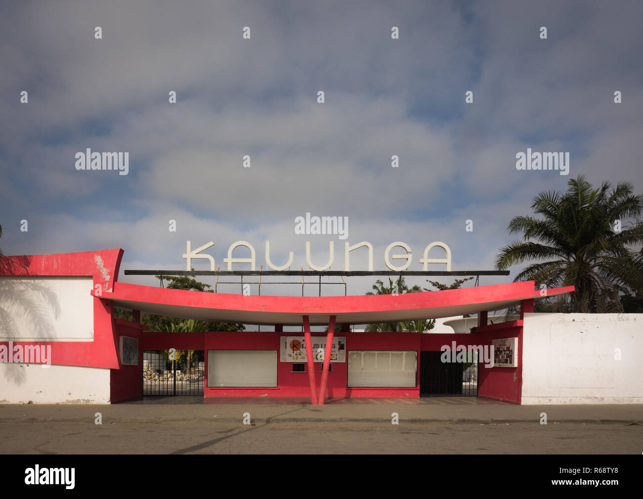 Cine Kalunga, an Art Deco movie theatre turned into a nightclub ...