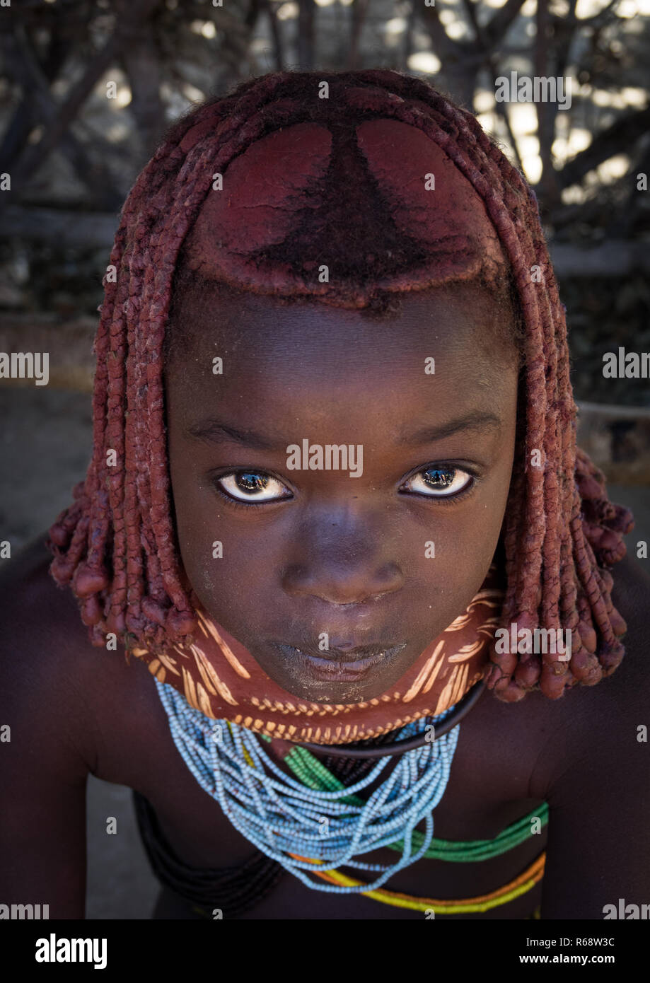 Mwila tribe girl, Huila Province, Chibia, Angola Stock Photo - Alamy
