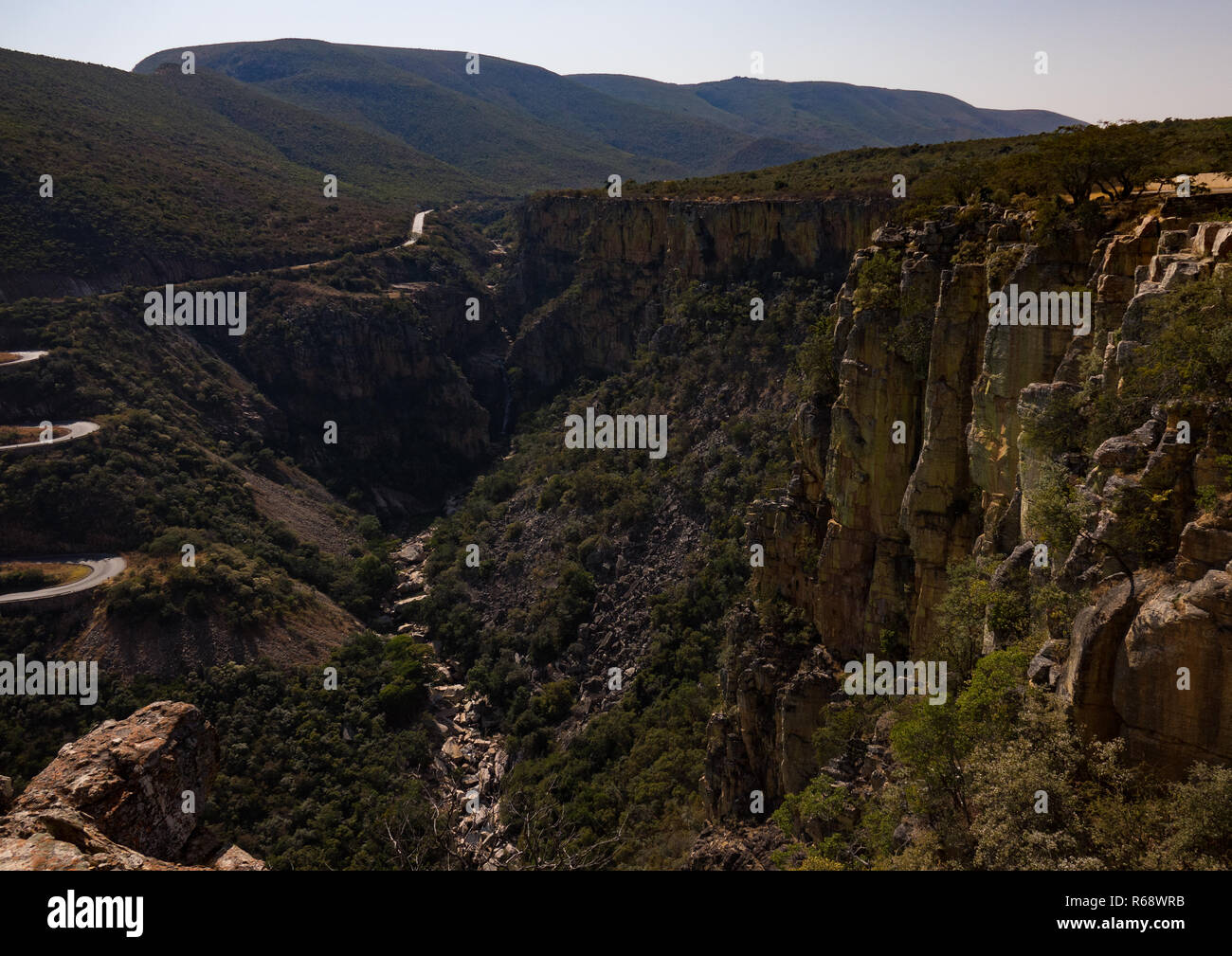 The winding road at serra da Leba overlooking the cliffs, Huila ...