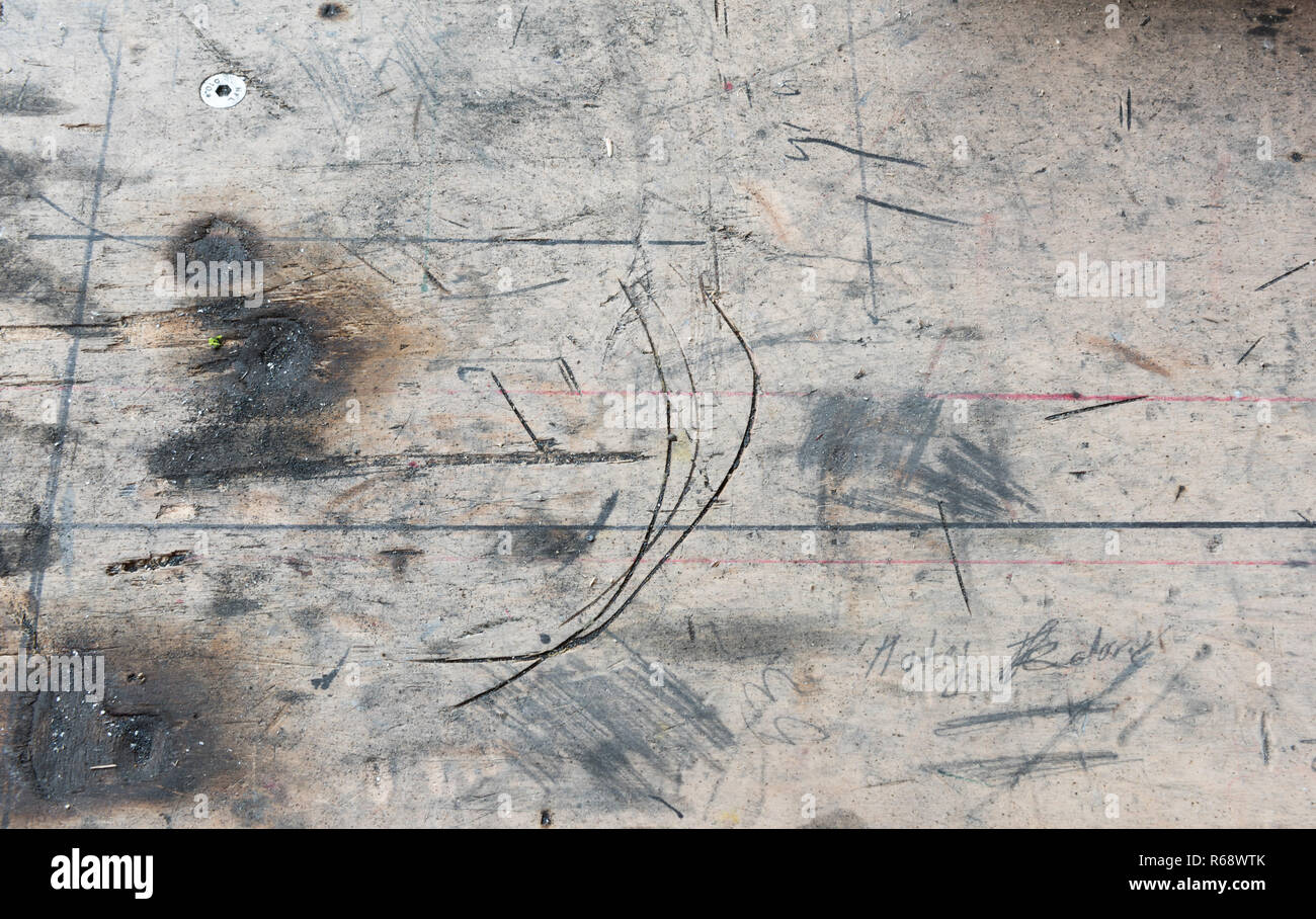 Wooden worktop with scratches and work marks Stock Photo - Alamy