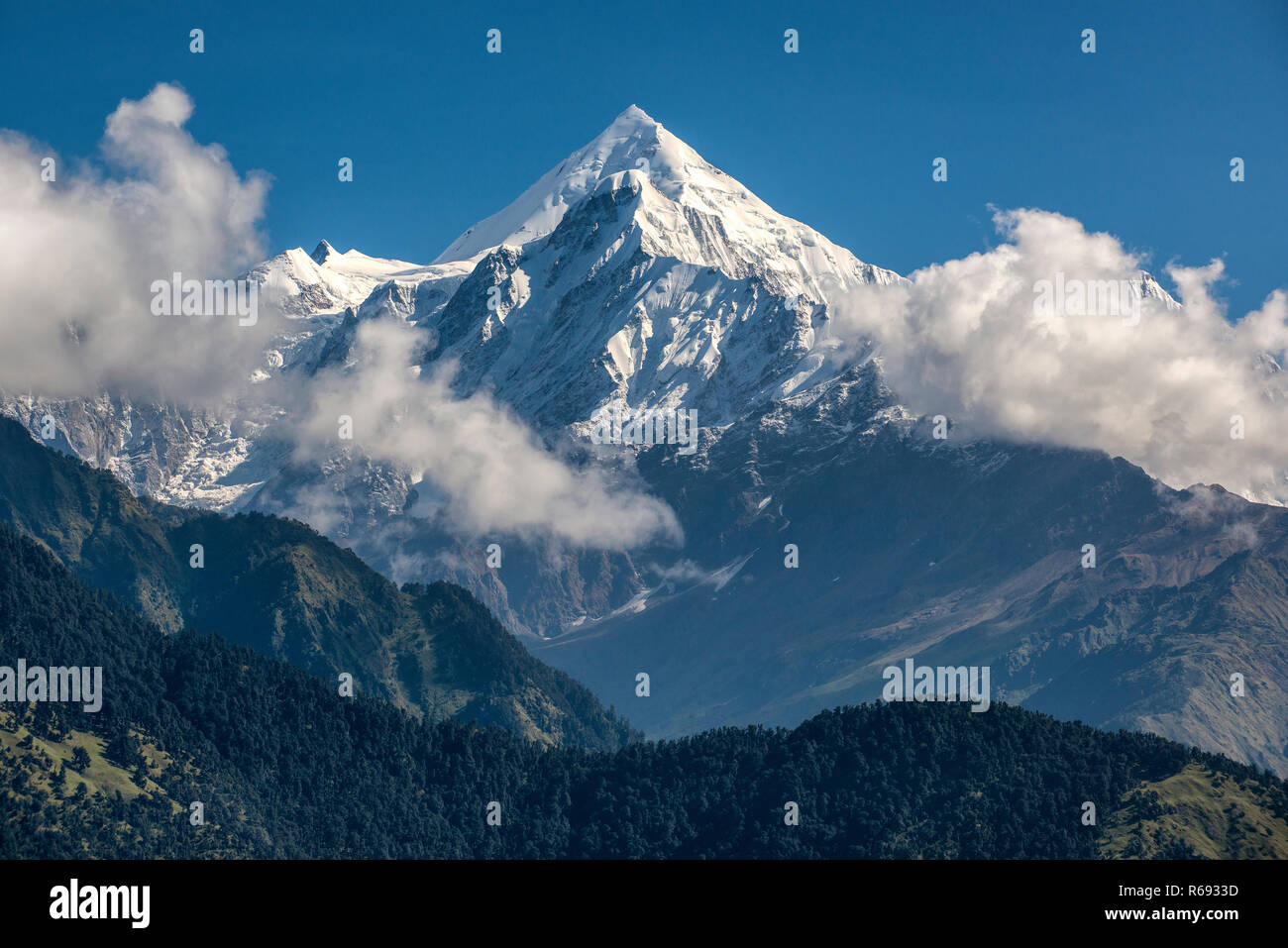 Panchchuli peaks hi-res stock photography and images - Alamy