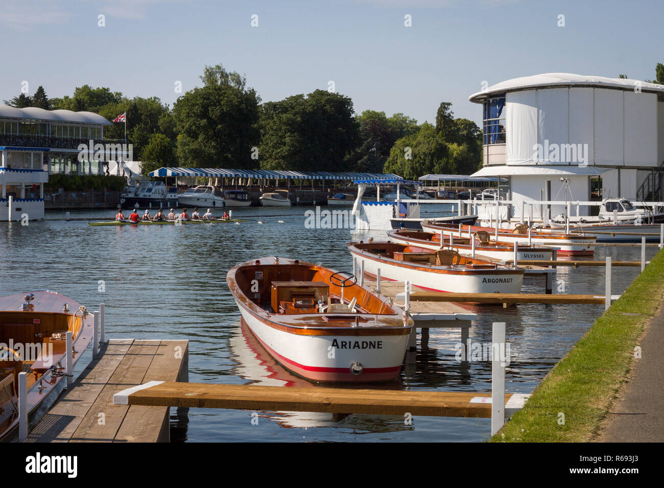 Umpires launches hi-res stock photography and images - Alamy