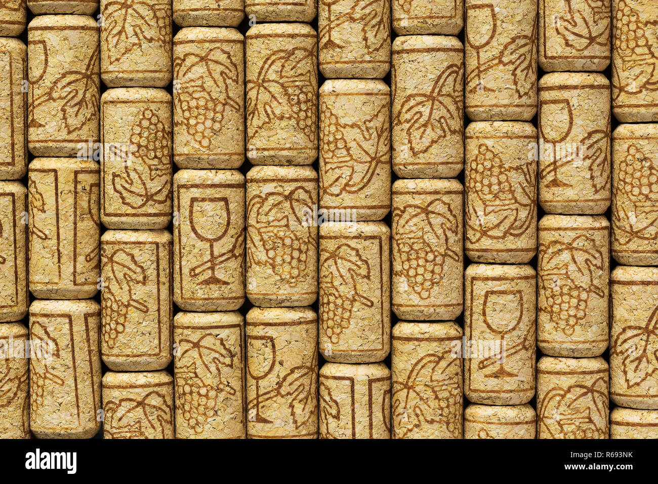 Wine corks lined columns. Background of wine cork Stock Photo - Alamy