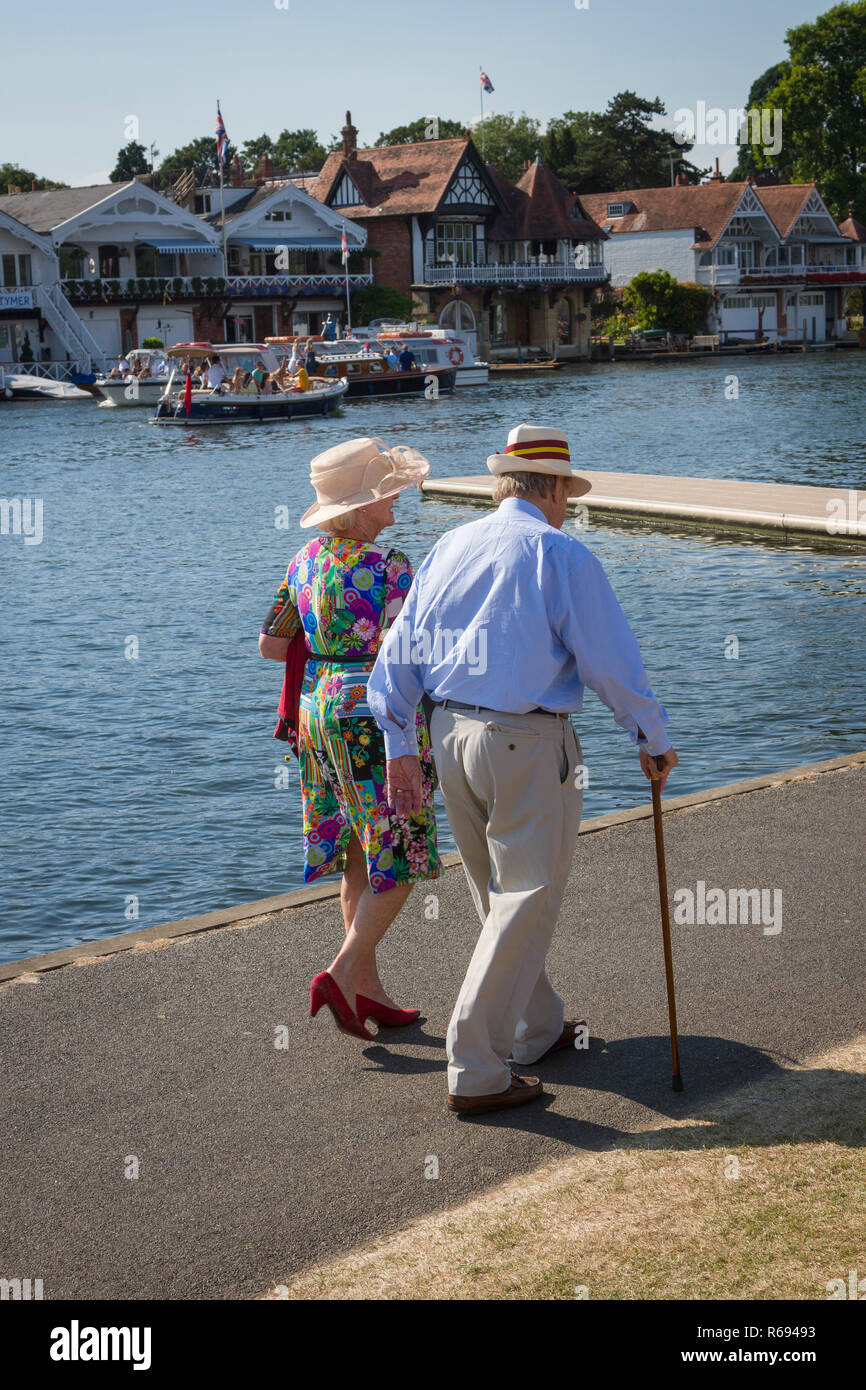 Henley river walk hi-res stock photography and images - Alamy