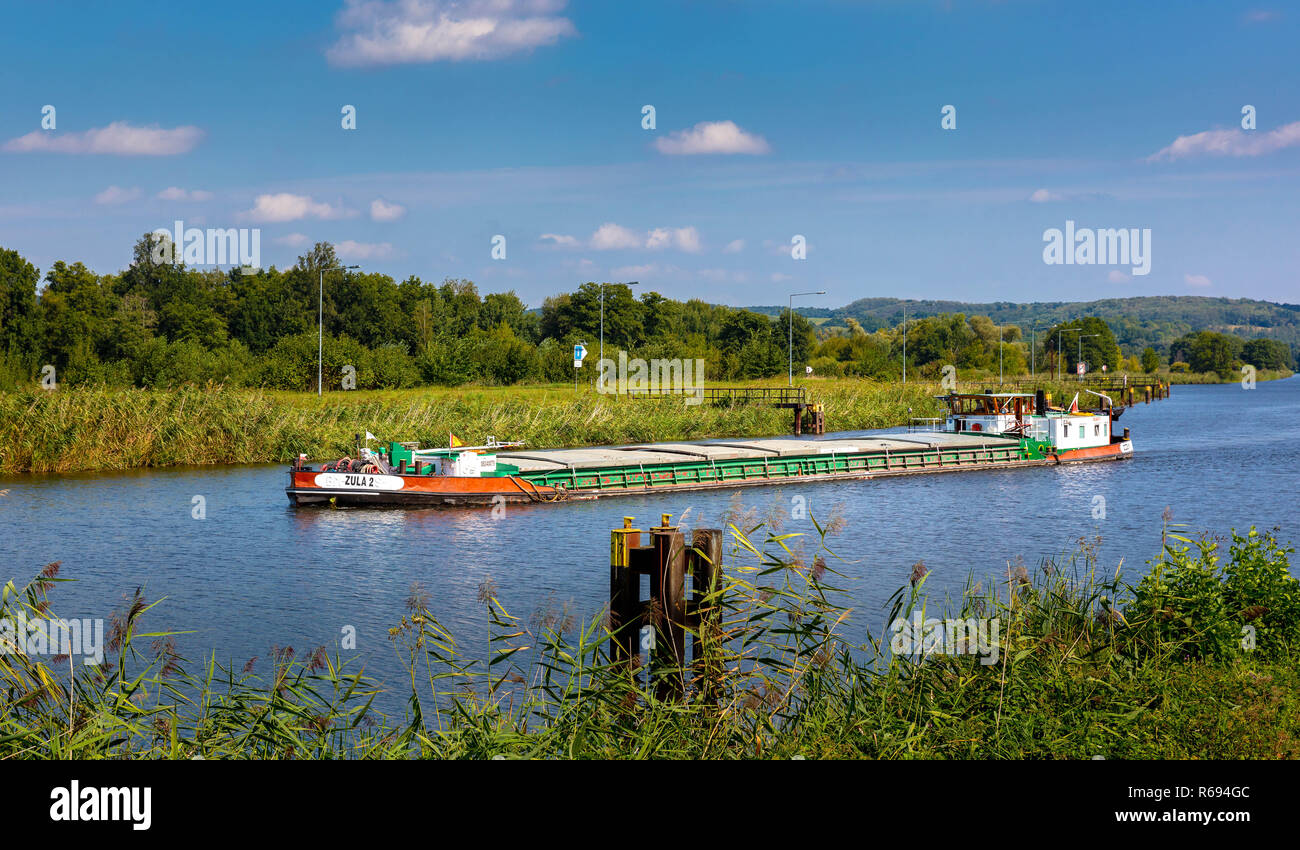 Draft barge hi-res stock photography and images - Alamy