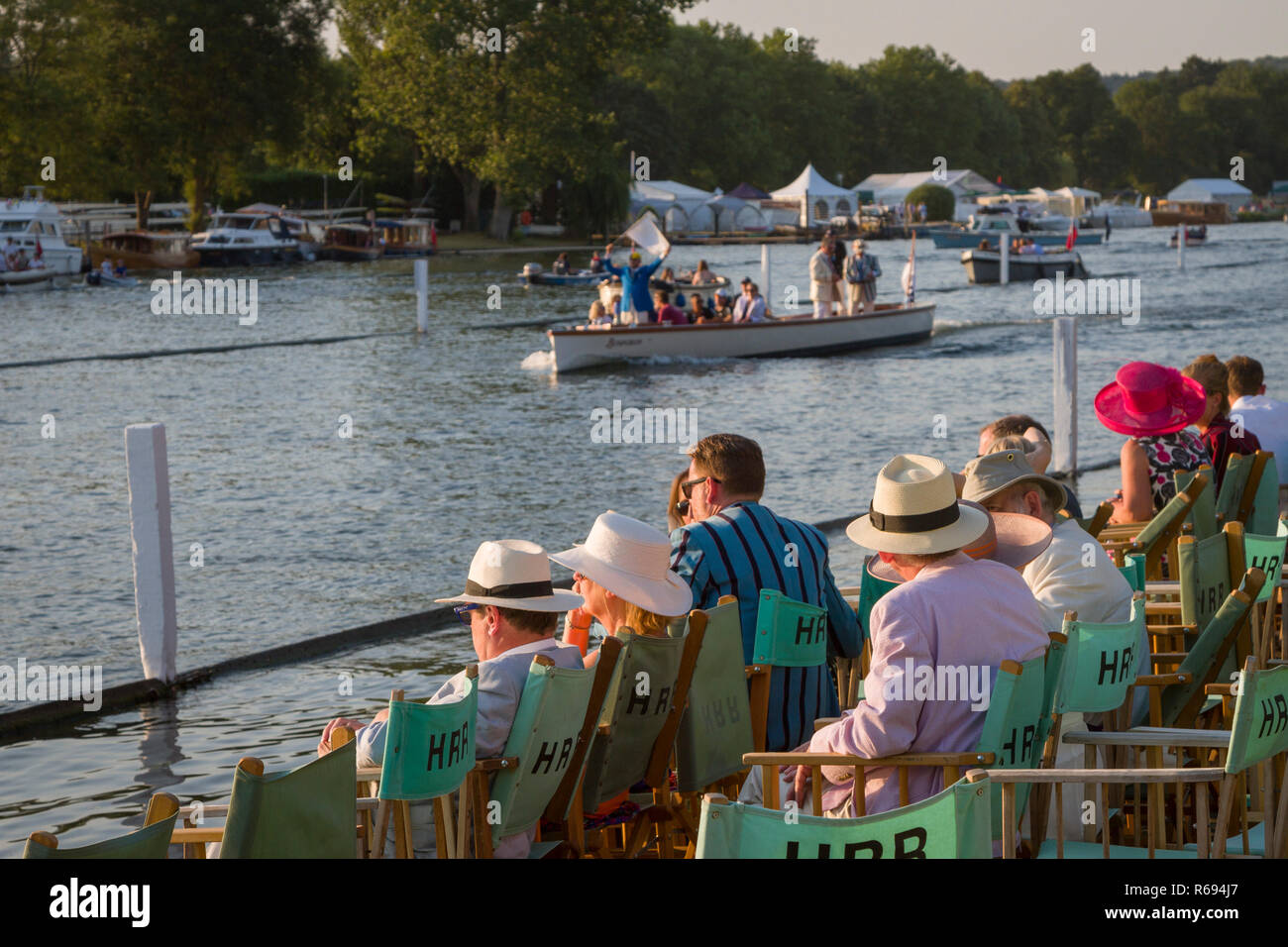 Launch season hi-res stock photography and images - Alamy