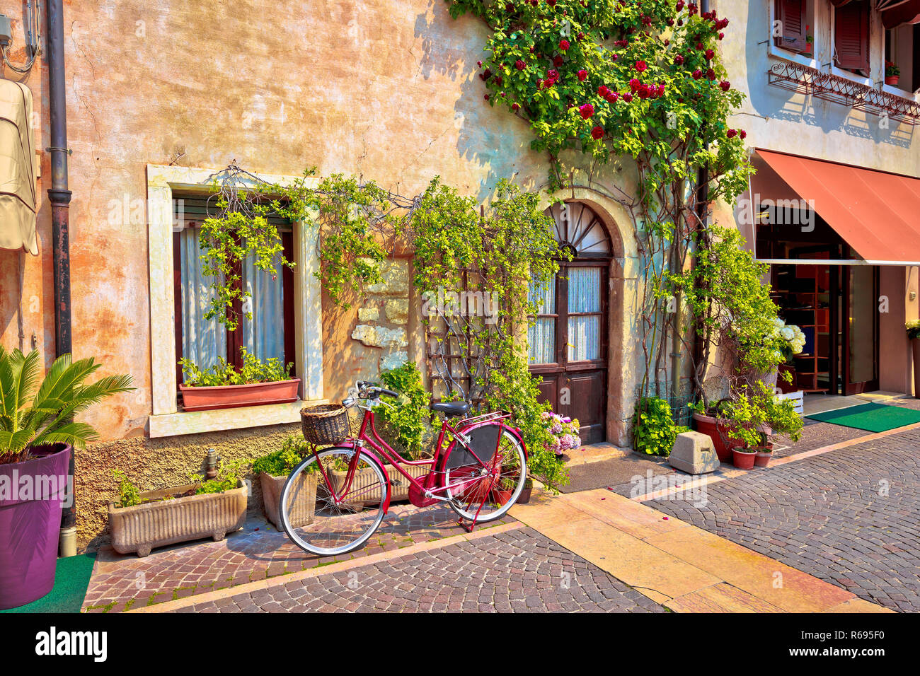 Old Italian Street Facade Free Images : Italy, Street, Europe,