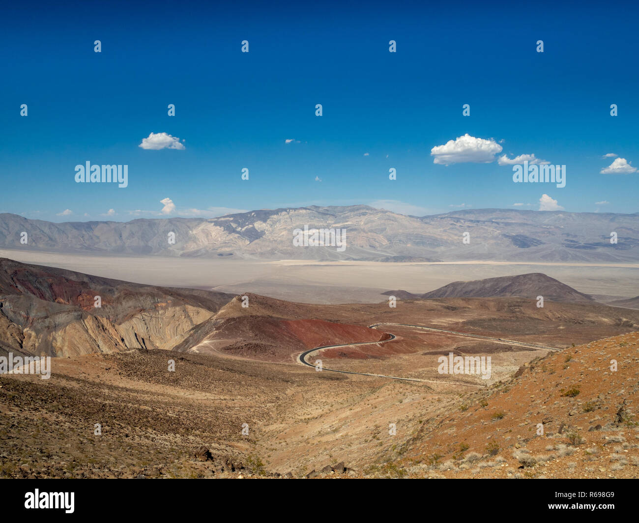 Death Valley, Mojave Desert road, California, USA: The hottest place on ...