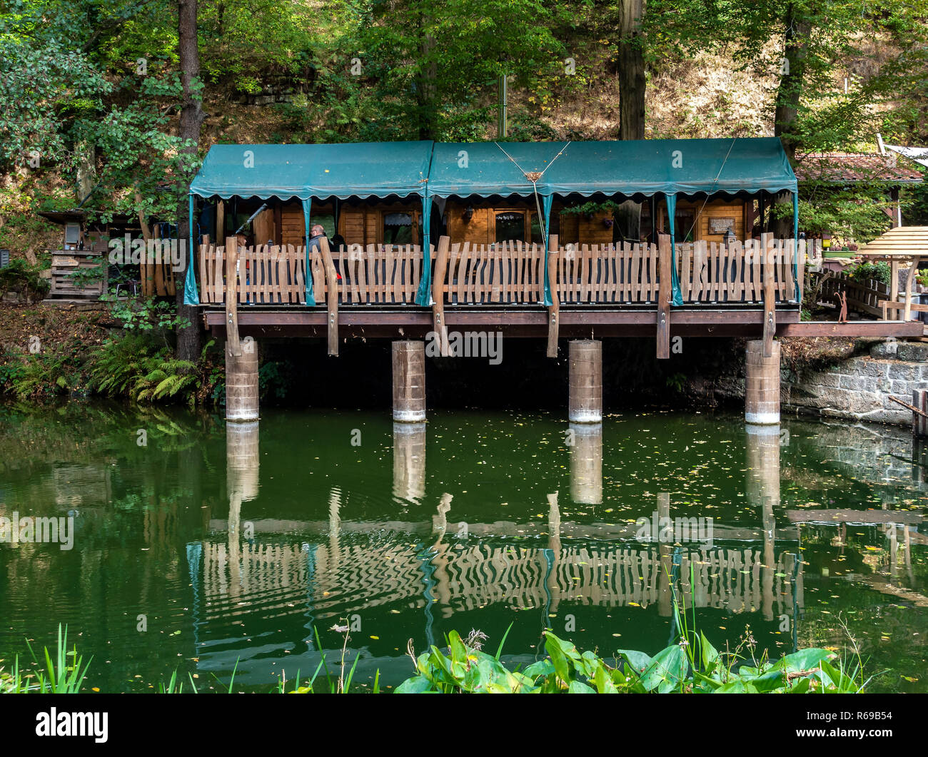 Restaurant On The Lake Stock Photo - Alamy