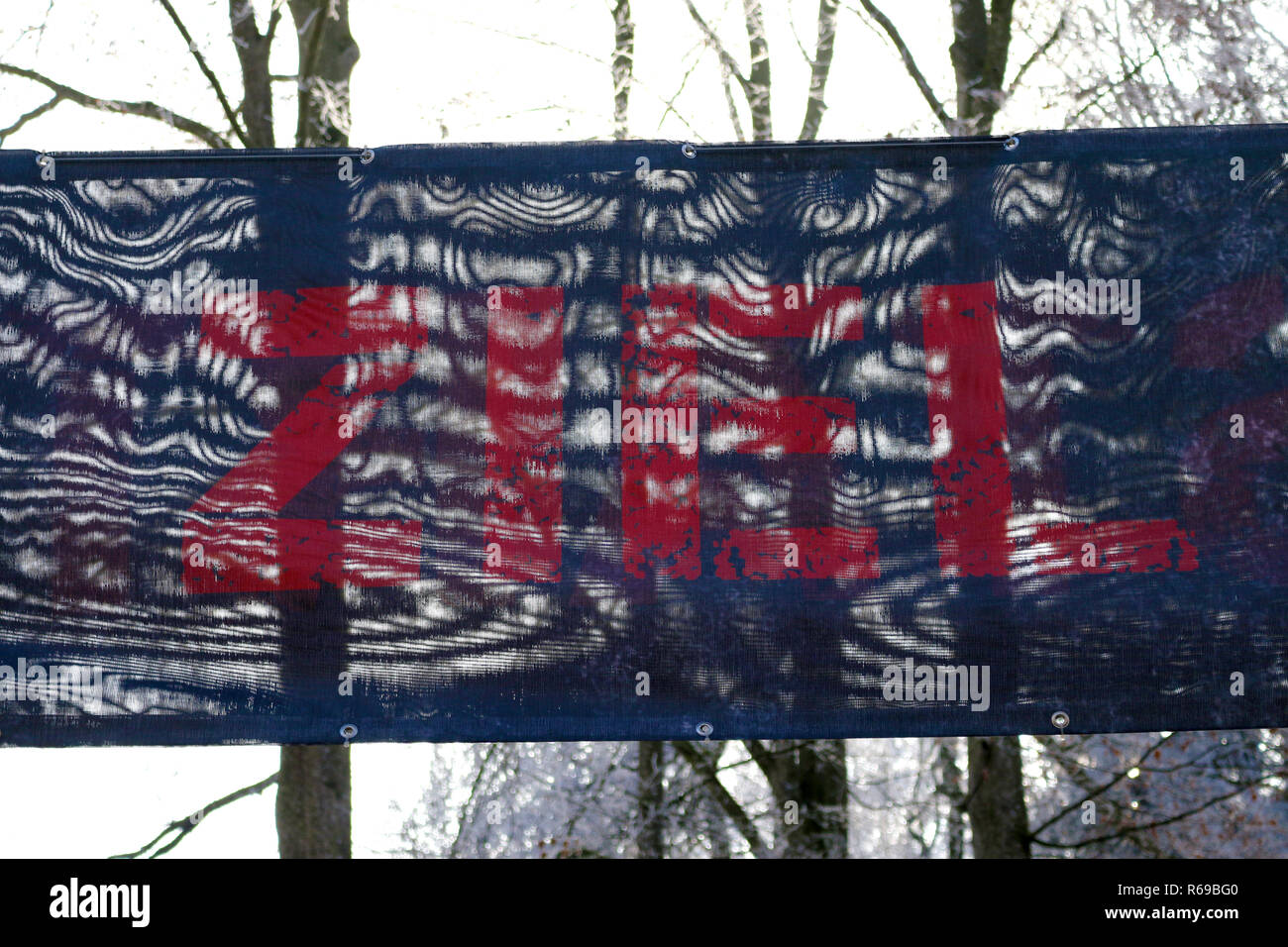 Finish signs hi-res stock photography and images - Alamy