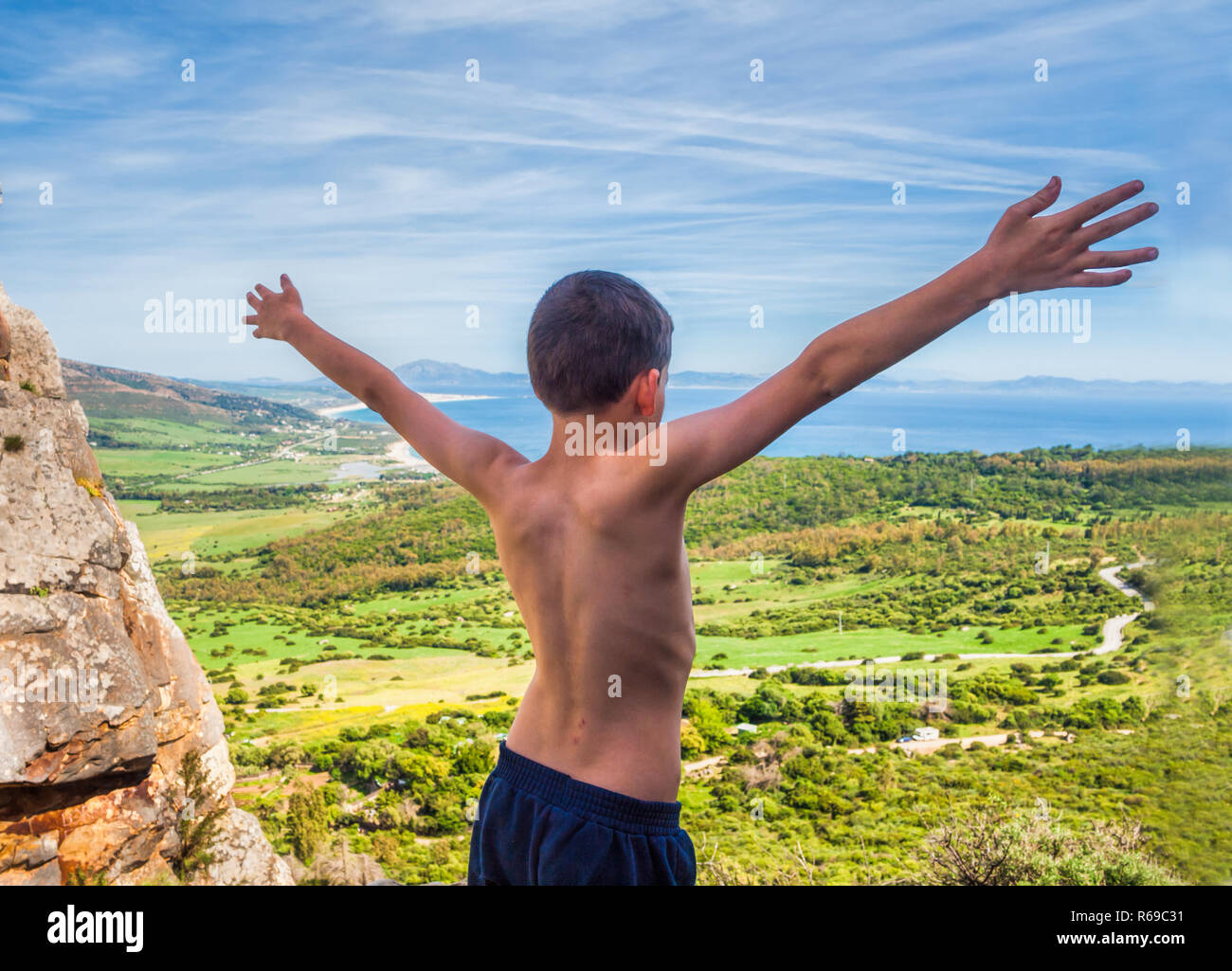 Child accomplishment certificate hi-res stock photography and images ...