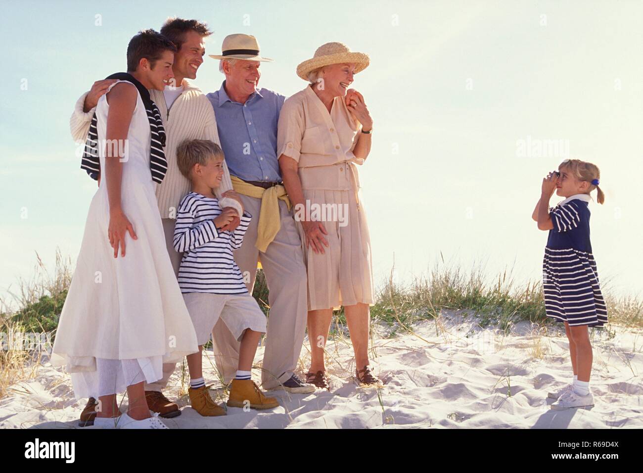 Brother and sister profile photo hi-res stock photography and images ...