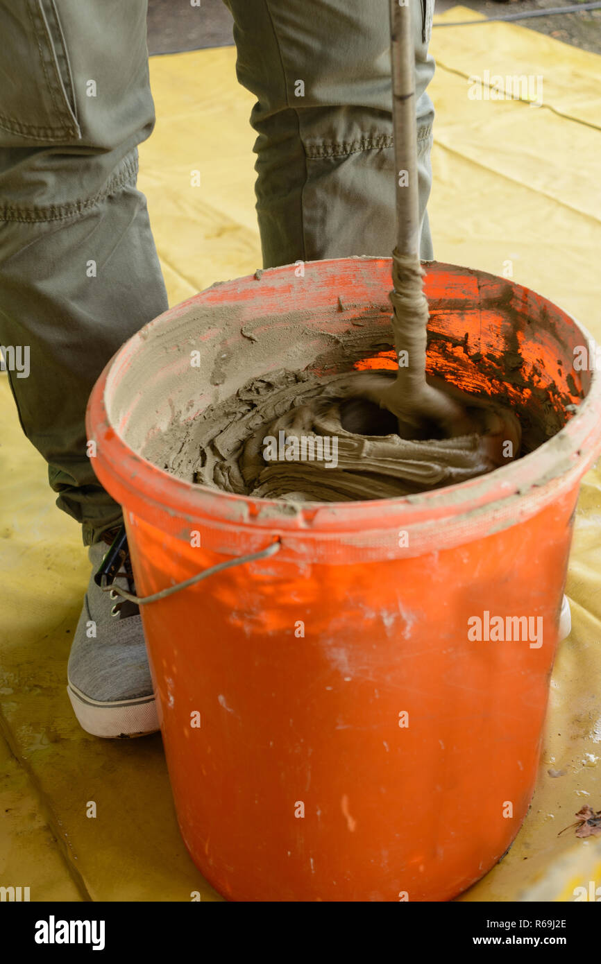 Tiler bucket hi-res stock photography and images - Alamy