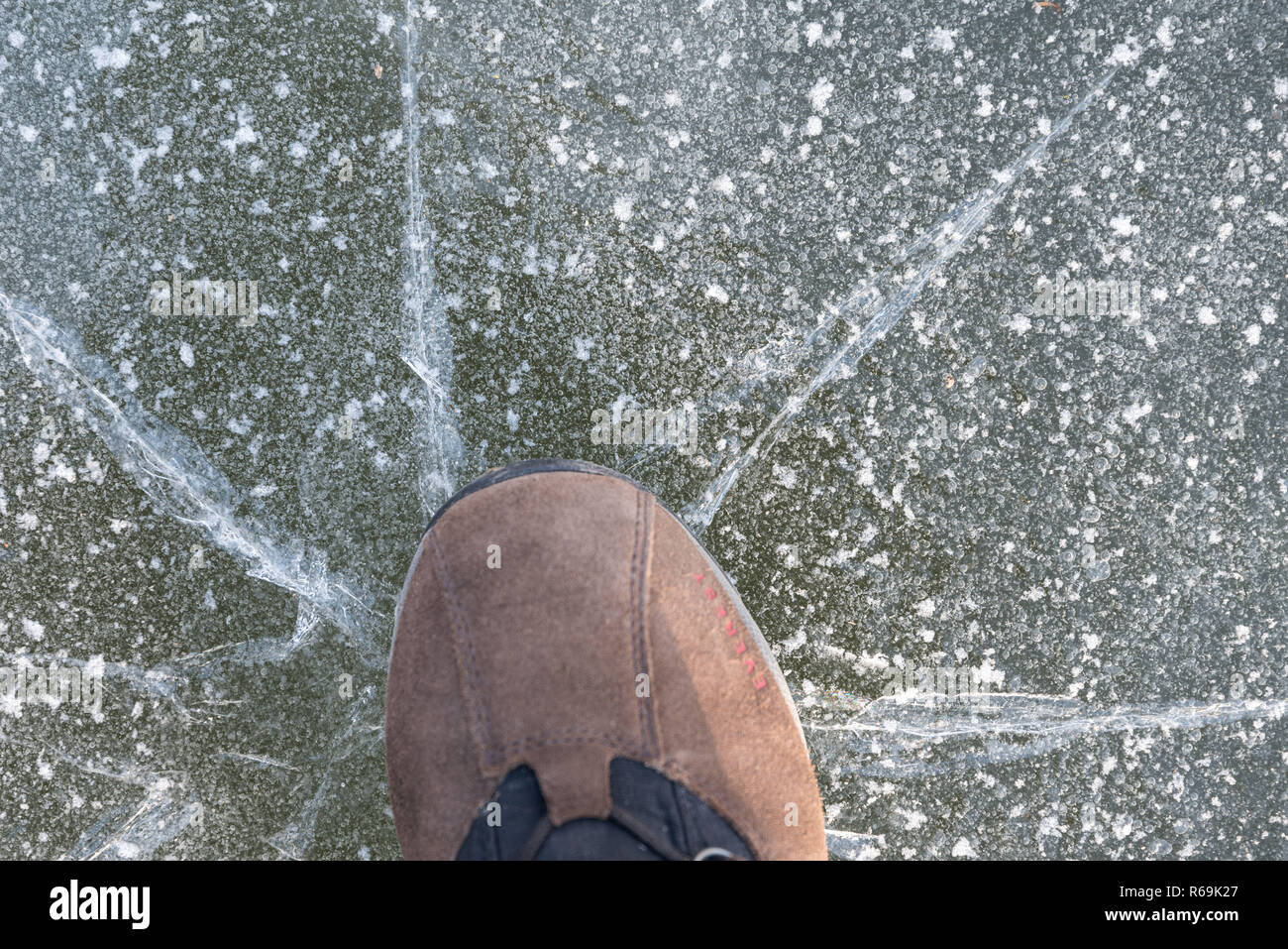 Ice sheet collapse hi-res stock photography and images - Alamy