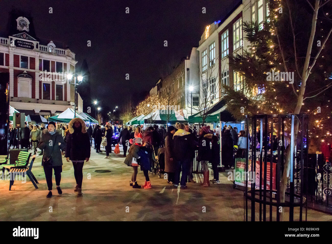 Navigator square hi-res stock photography and images - Alamy