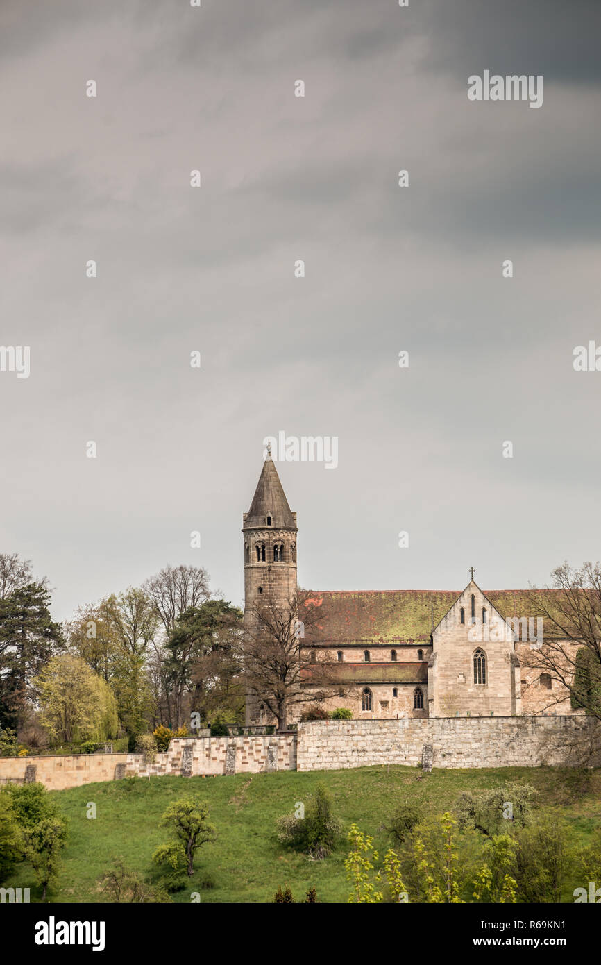 Medieval nunnery hi-res stock photography and images - Alamy