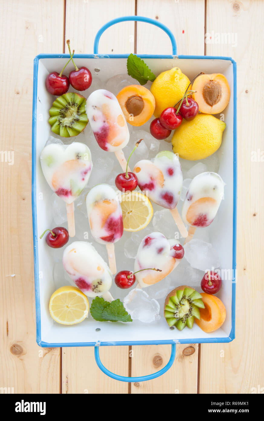 Frozen Fruit Popsicles Stock Photo - Alamy