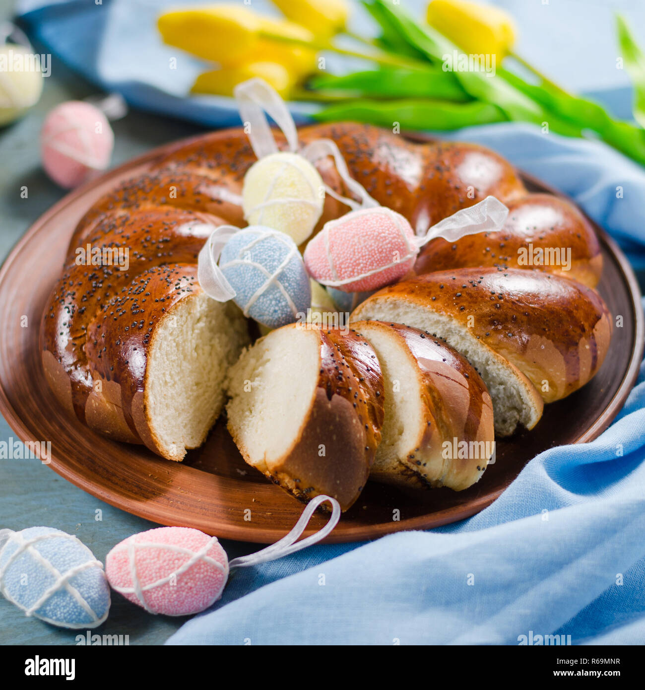 Easter sweet bread. Wicker homemade sliced bread Stock Photo - Alamy