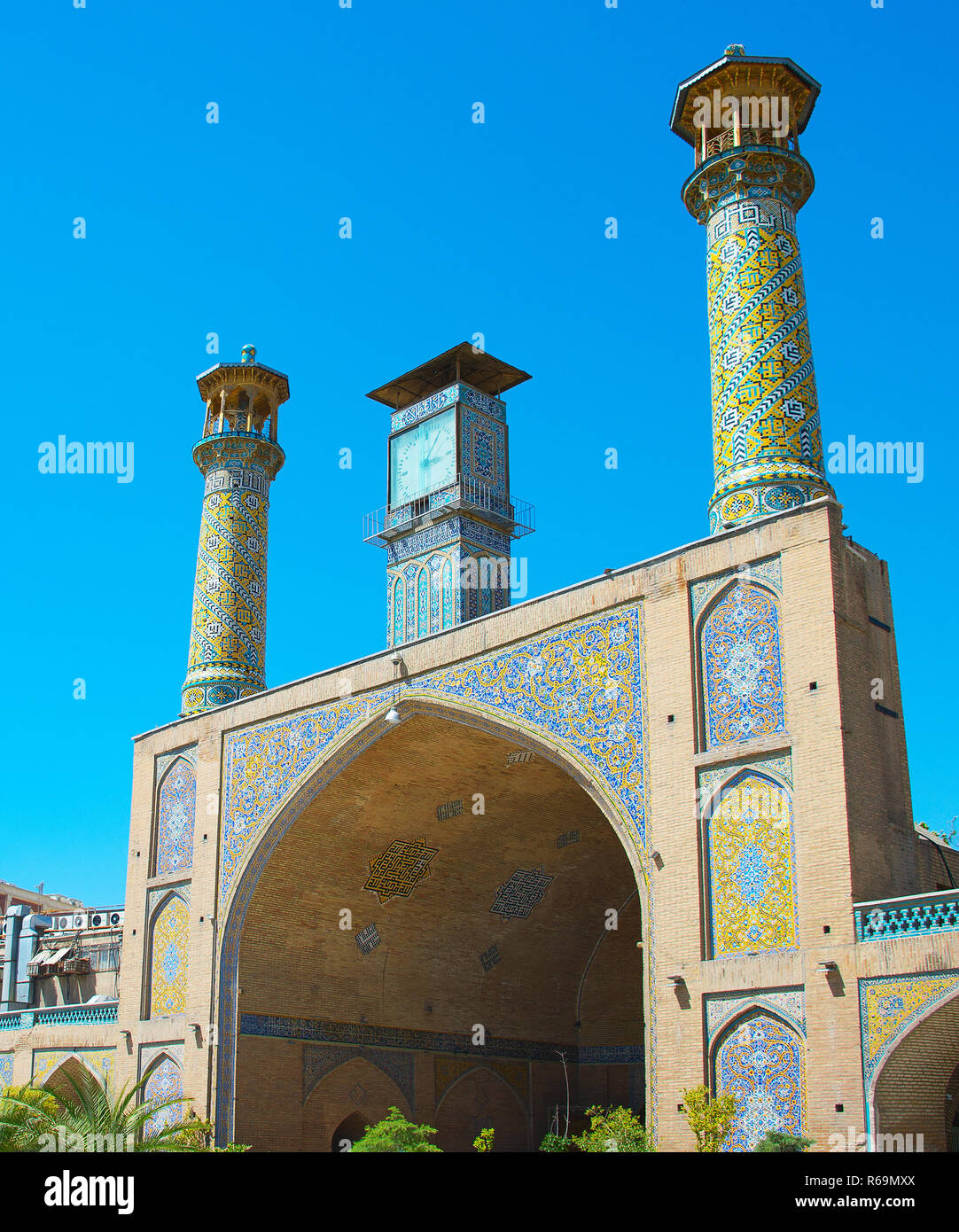 Iran water clock hi-res stock photography and images - Alamy
