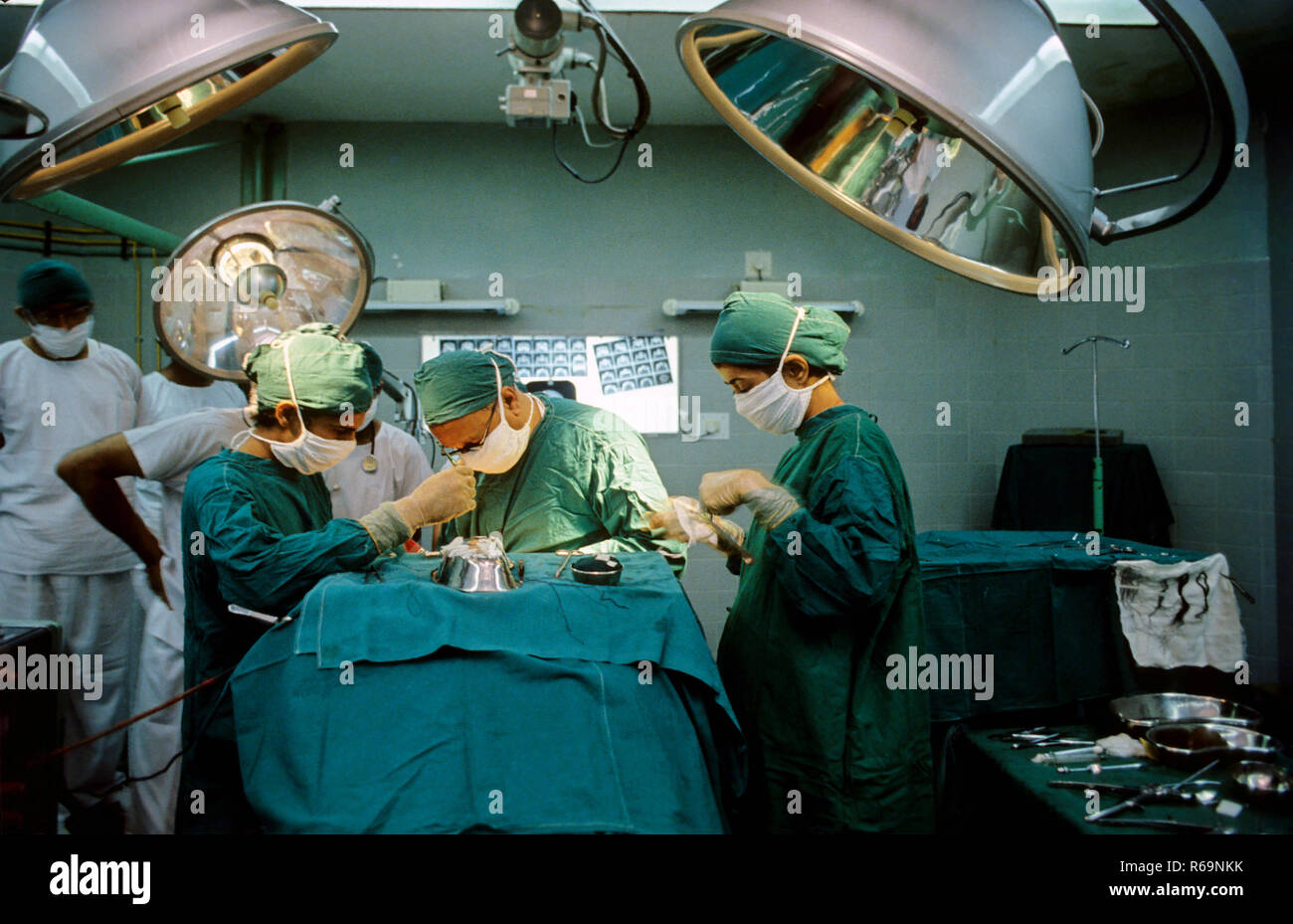 Operation theatres hi-res stock photography and images - Alamy