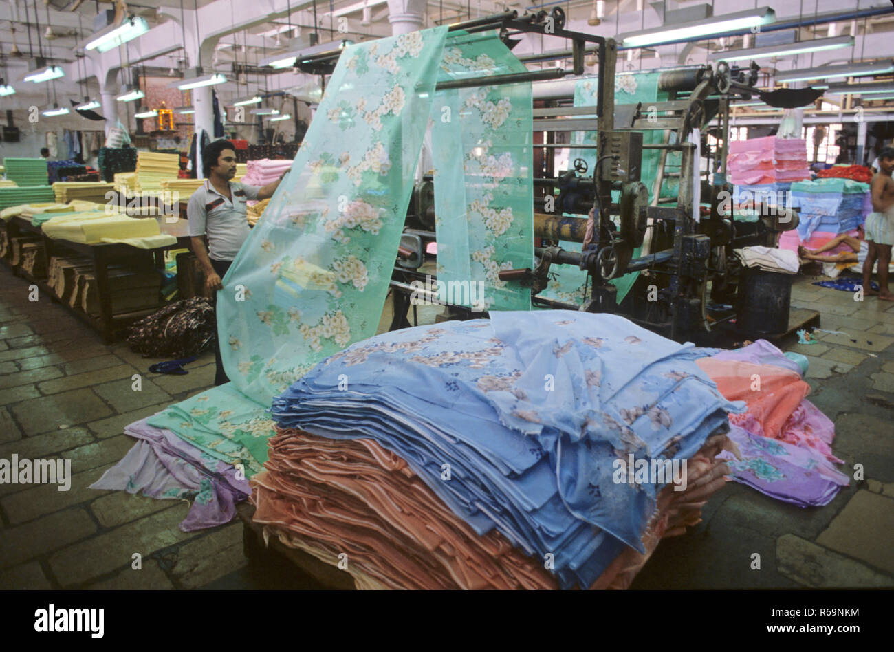 Indian textile factory machines hi-res stock photography and images - Alamy