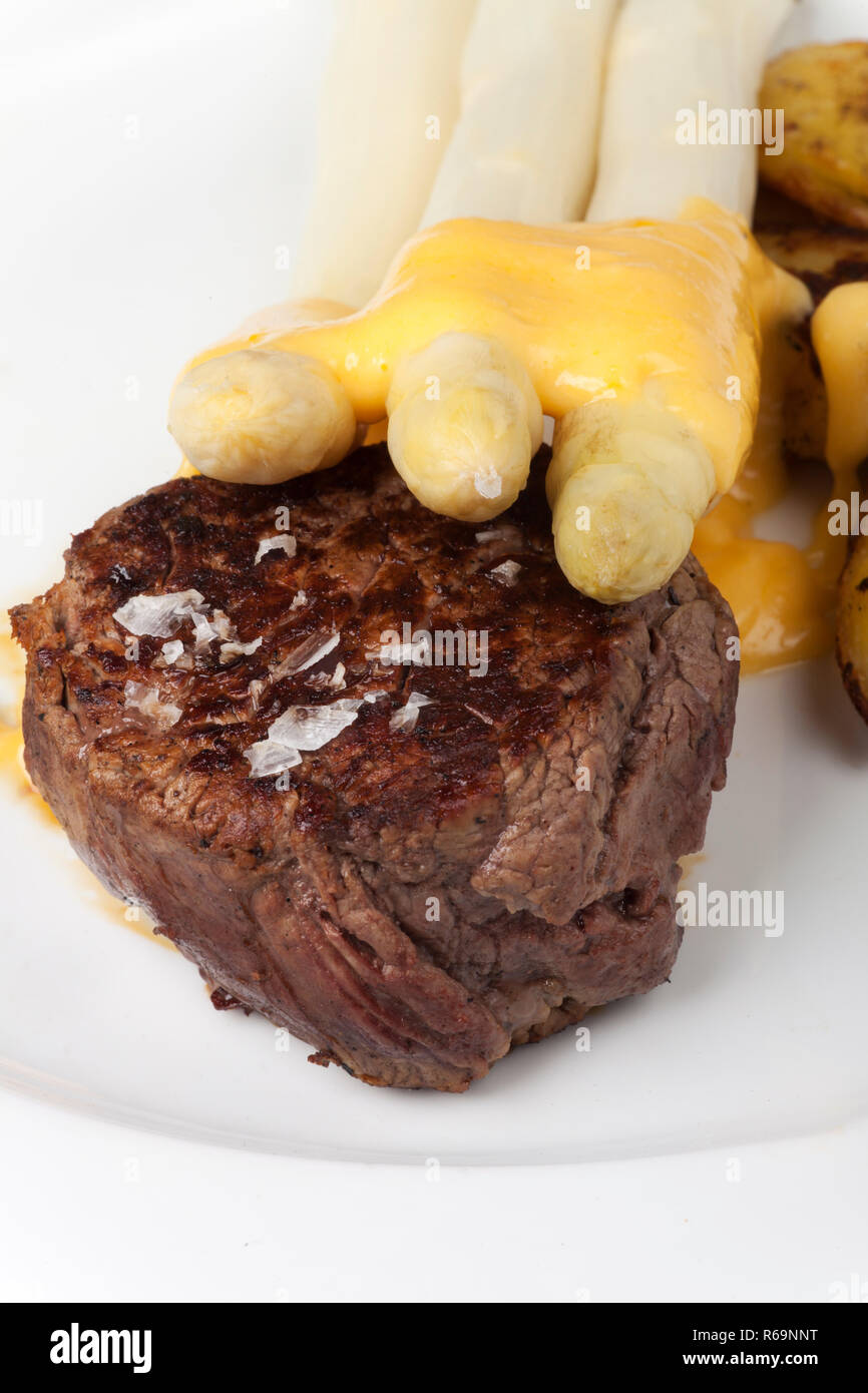 Steak With Asparagus Stock Photo - Alamy